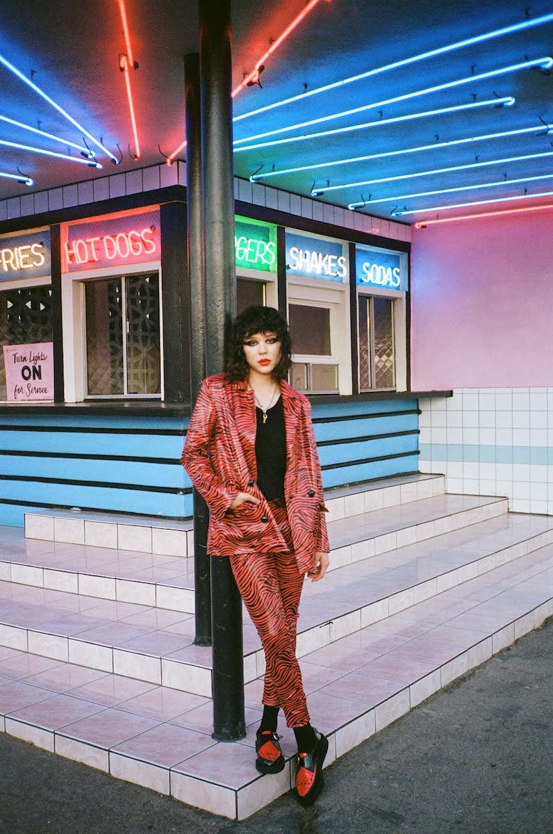 Premiere: YDE Performs "BlindLife" in Front of The Legendary Pink Motel