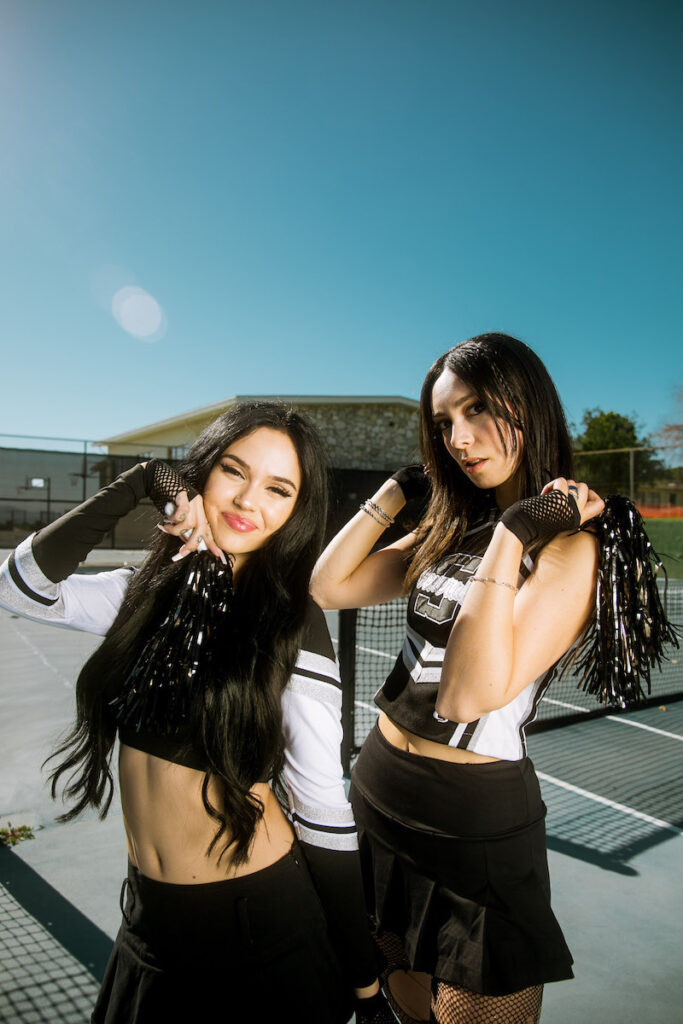 Interview: LØLØ Talks About Her Maggie Lindemann-Collaboration "debbie ...