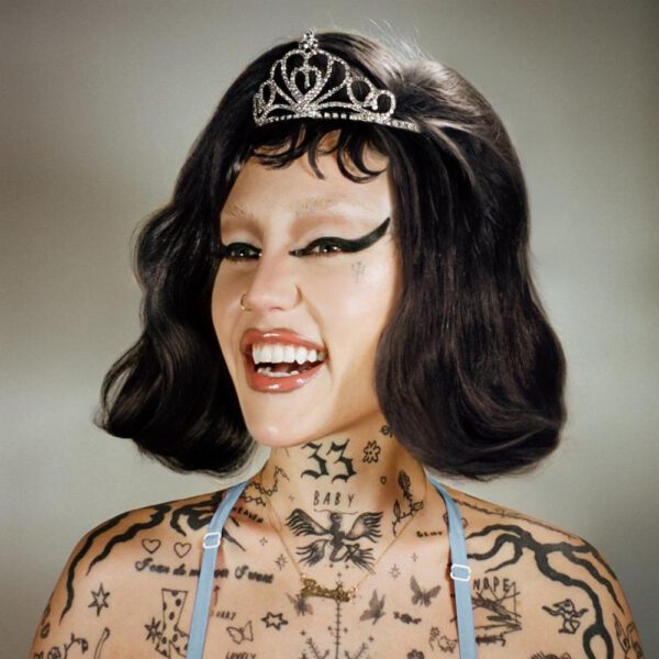 Kemi Ade brings smooth and silky vibes on new single 'Honest'