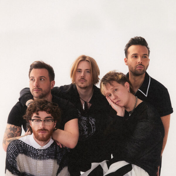 Kemi Ade brings smooth and silky vibes on new single 'Honest'